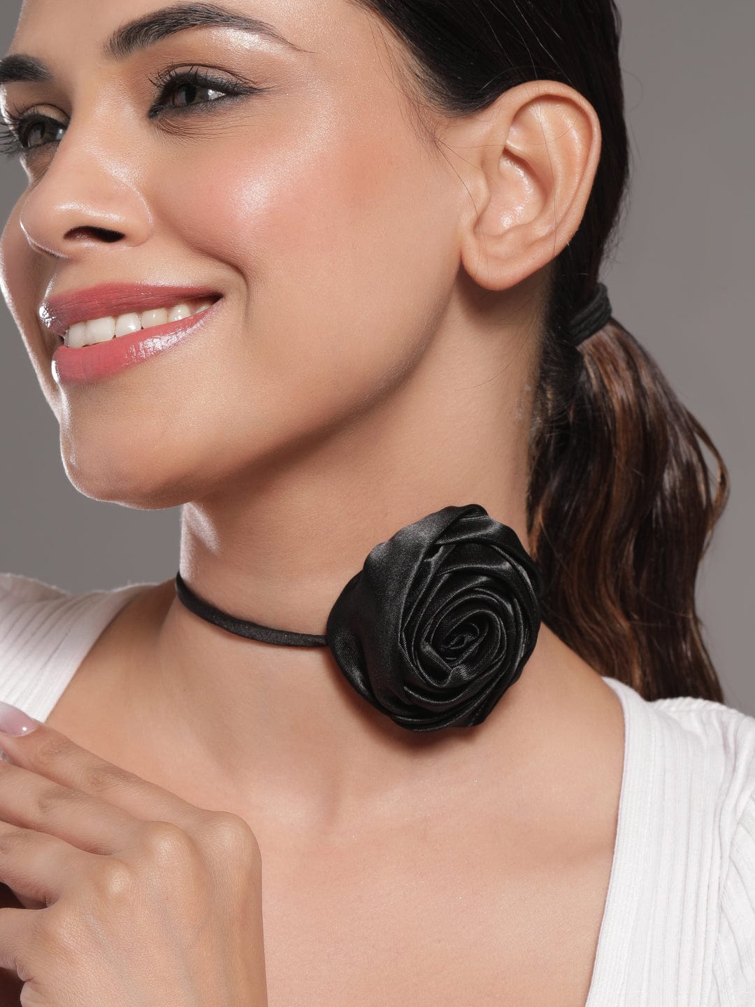 Rubans Elegant Black Satin Rose Choker Necklace – Bold Statement Piece