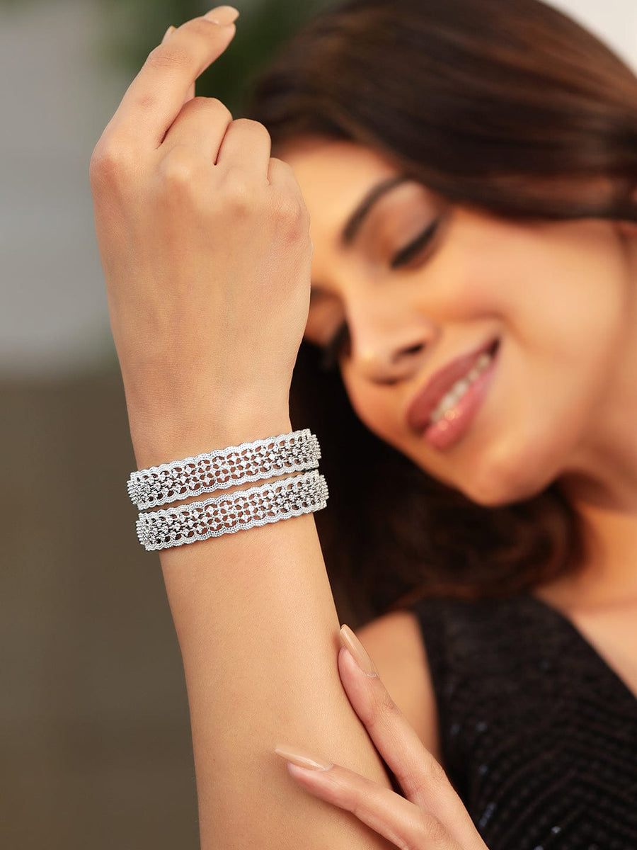 Elevate Your Style with Exquisite Wrist Wear Jewelry at Rubans